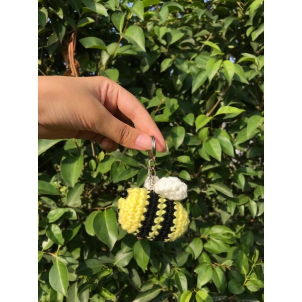 Bee keychain - Buyon.pk